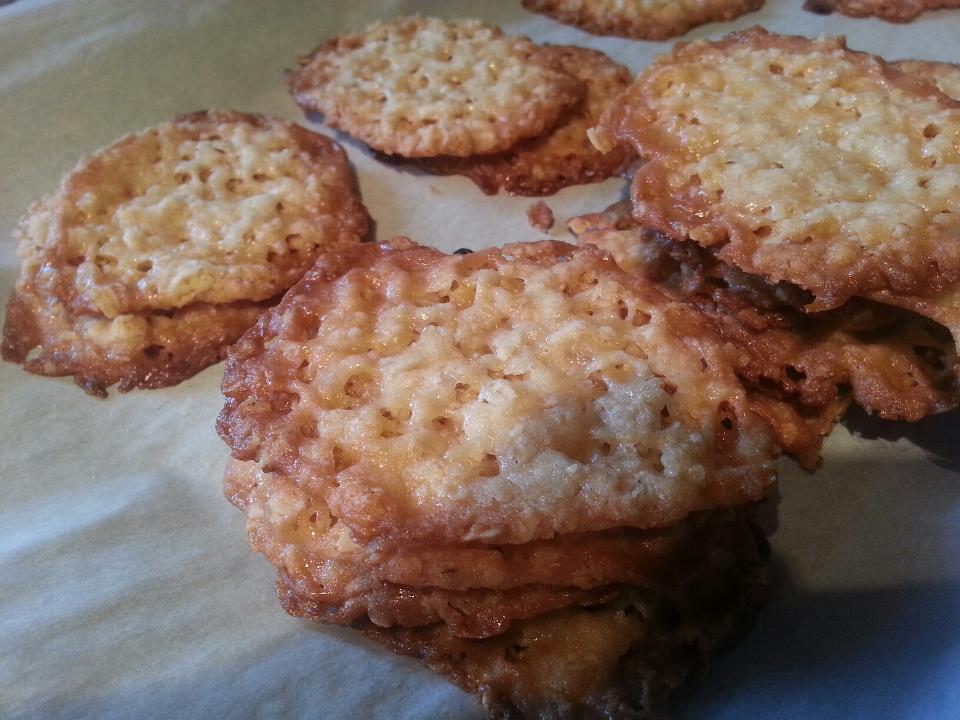 Lace Cookies (Havreflarn) – The Buxom Baker